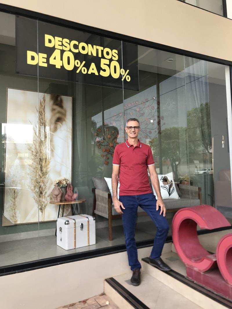 Registrei a gerente de vendas RUTE MANDRICK das modernas ...